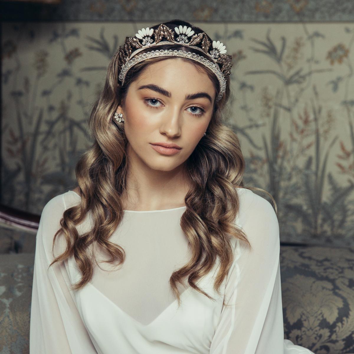 Priya Stud Earrings - LUV Bridal